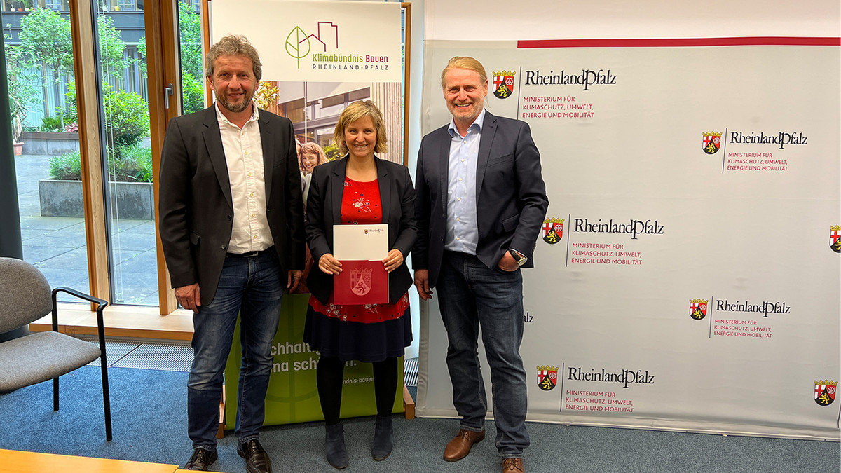 Katrin Eder: „Holz ist der Stoff, der die klimafreundliche Bauwende ...